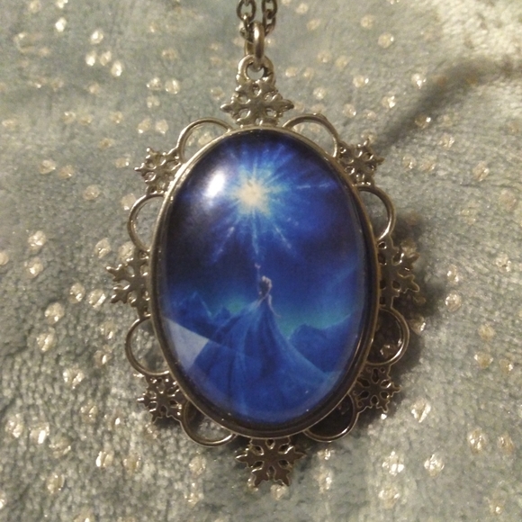 Disney | Jewelry | Disney Frozen Elsa Necklace | Poshmark